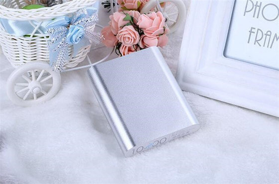 China External Cell Phone Battery Bank / Usb Charging Bank For IPhone 7 , Light Weight supplier